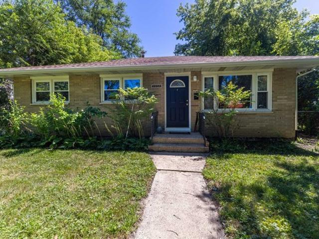2207 Carmel Blvd, Zion, IL 60099