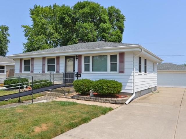 2207 Illinois St, Racine, WI 53405