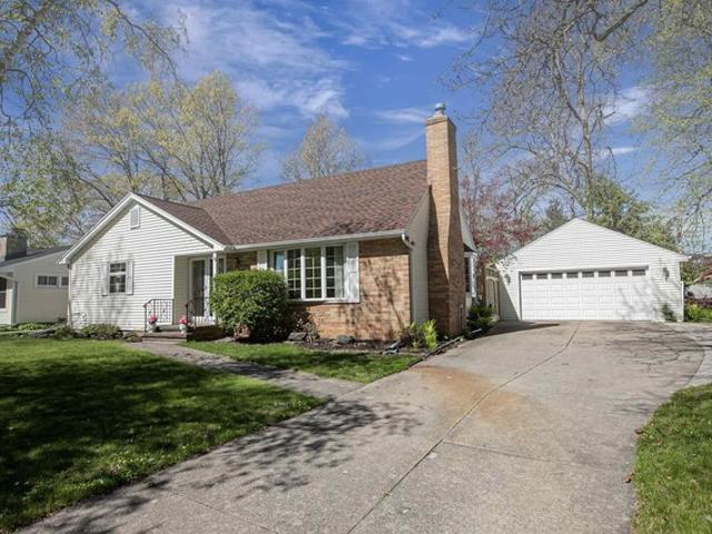 2207 S Gladys Ave, Appleton, WI 54915