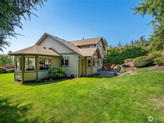 2207 Teal Court