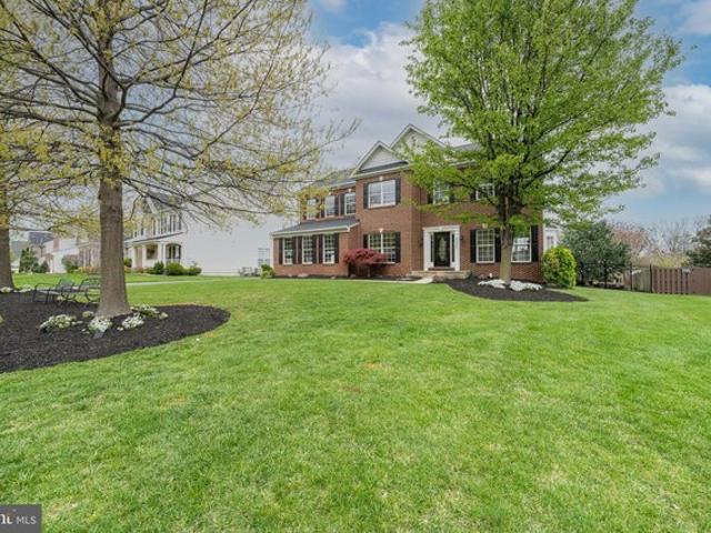 22082 Water Run Ct, Ashburn, VA 20148