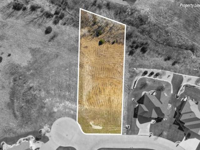 2208 Mackintosh Ct, Manhattan, KS 66503