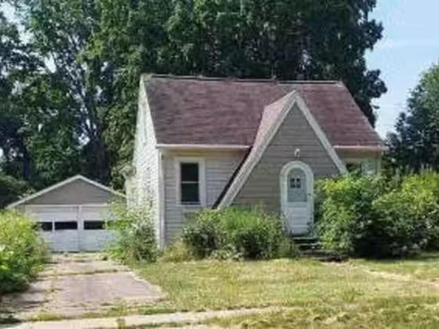 2208 Miles Ave, Kalamazoo, MI 49001