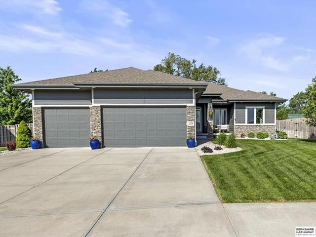 2208 N 188th Ter, Omaha, NE 68022