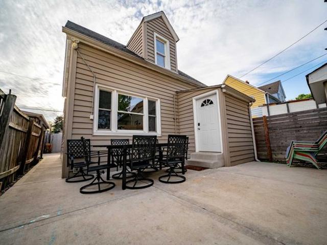 2208 N Lorel Ave, Chicago, IL 60639