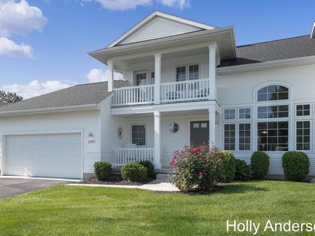 2208 Boardwalk Ct Unit 16, Wayland, MI 49348