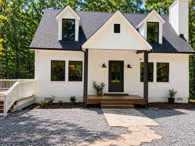 2208 Cartersville