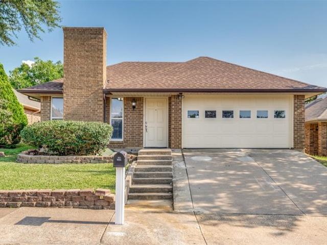 2208 Cedarcrest Dr, Carrollton, TX 75007