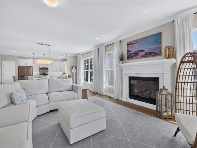 2208 Dinwiddie RD