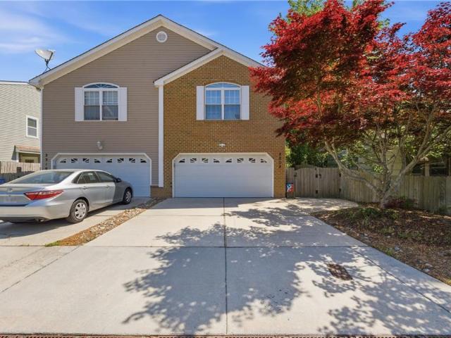2208 E Berrie CIR
