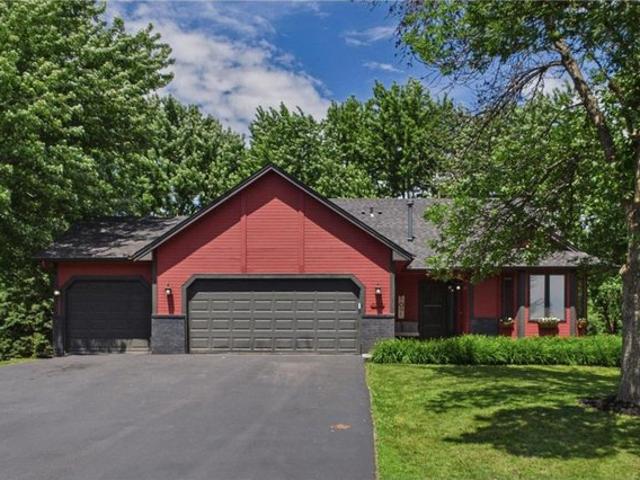 2208 Grimm Rd, Chaska, MN 55318