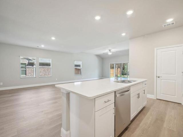 2208 Palomino