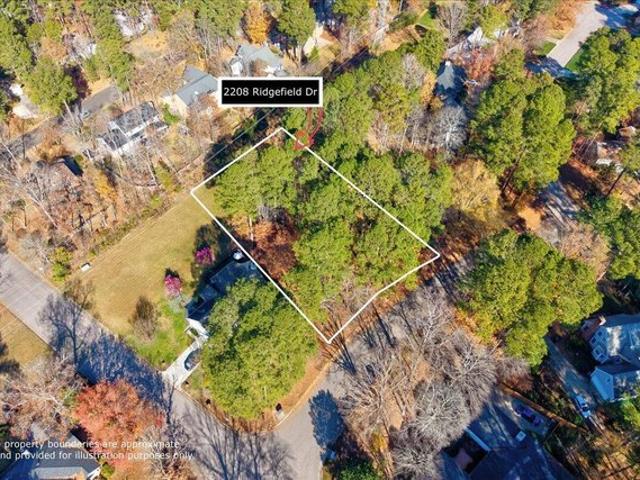 2208 Ridgefield Dr, Chapel Hill, NC 27517