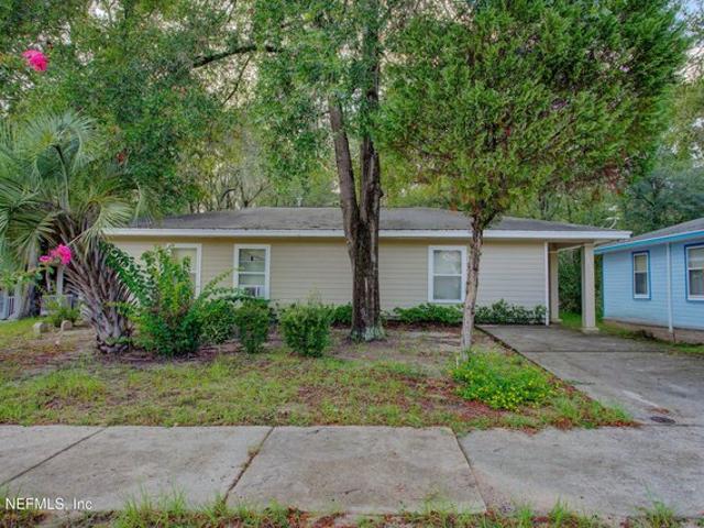 2208 SE 30th St, Gainesville, FL 32641