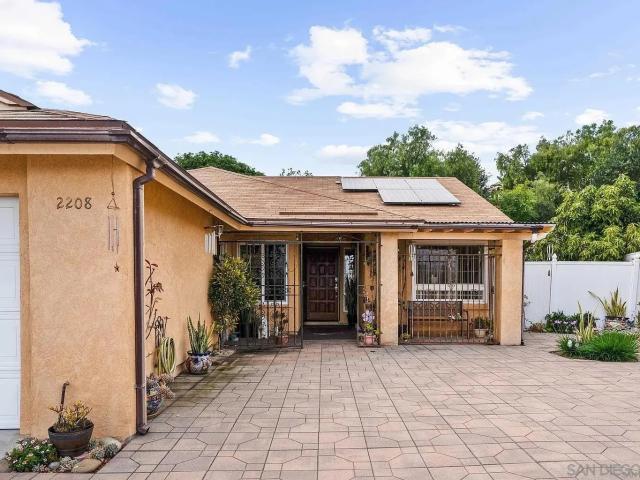 2208 Spring Oak