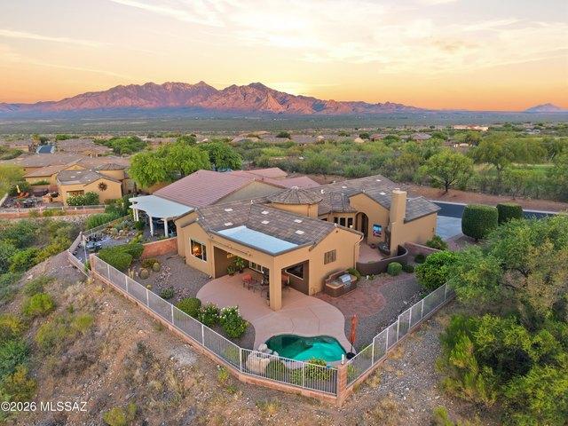 2208 W Bassett Peak Dr, Green Valley, AZ 85622