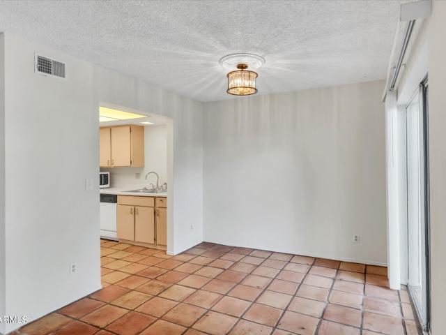 2208 W Lindner Ave, Unit 31, Mesa, AZ 85202 | MLS #6994