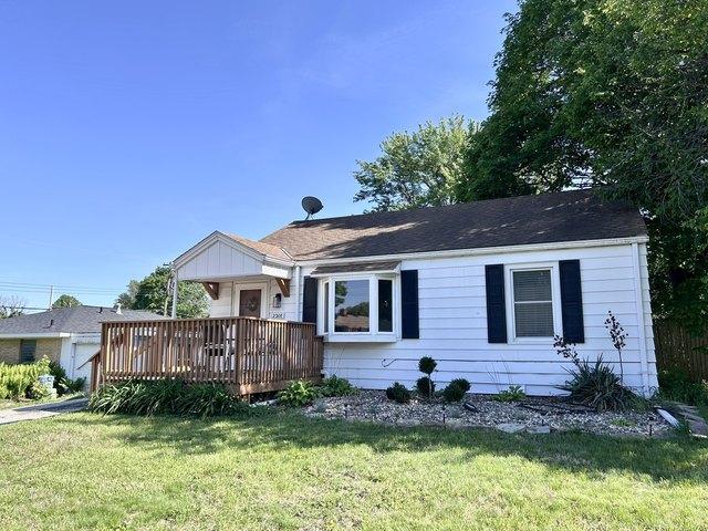 2208 W Vernon Ct, Peoria, IL 61604