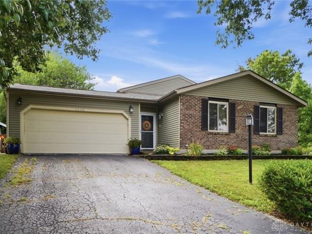 2208 Woodchuck Ct, Miami Township, OH 45342