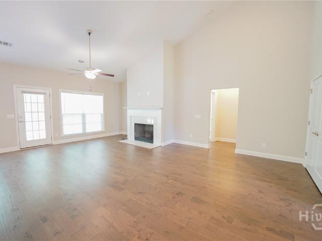 2208 Woodside Crossing