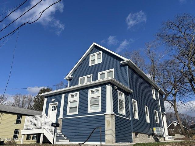 2208 12th St, Troy, NY 12180
