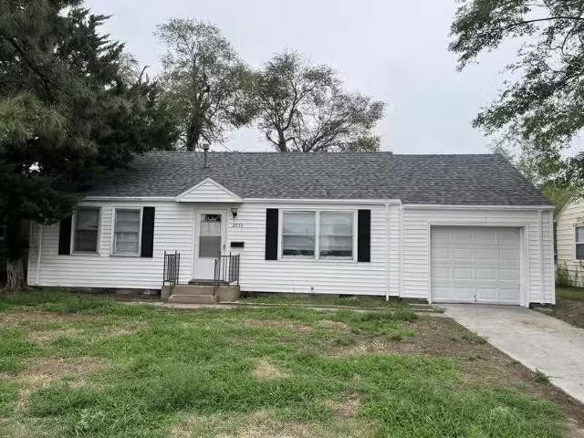 2208 25th St, Great Bend, KS 67530 657835706