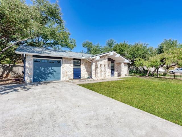 2209 N Celia Dr