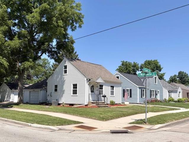 2209 N Clark St, Appleton, WI 54911