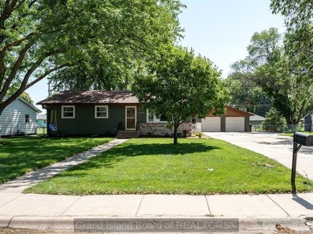 2209 N Sherman Blvd, Grand Island, NE 68803
