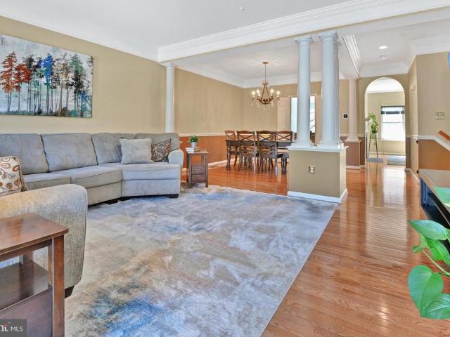 2209 Bear Den Road