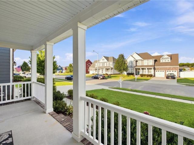 2209 Beeblossom LN