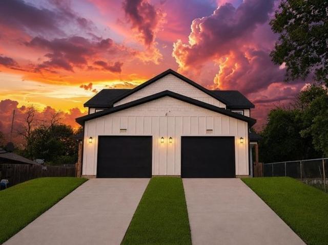 2209 Brookes St, Fort Worth, TX 76105