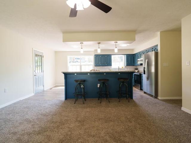 2209 Cliff Ln