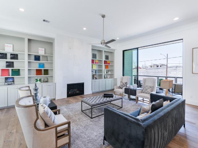 2209 Crocker