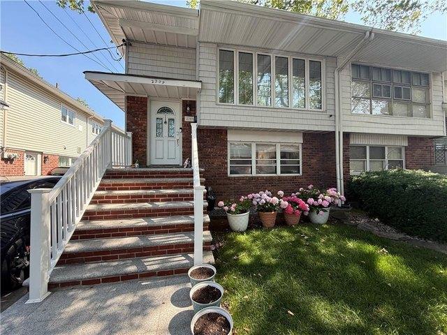 2209 E 57th St, Brooklyn, NY 11234