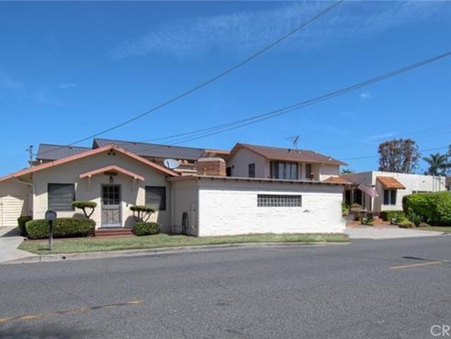 2209 Elden Ave, Costa Mesa, CA 92627