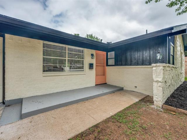 2209 Hackberry Drive