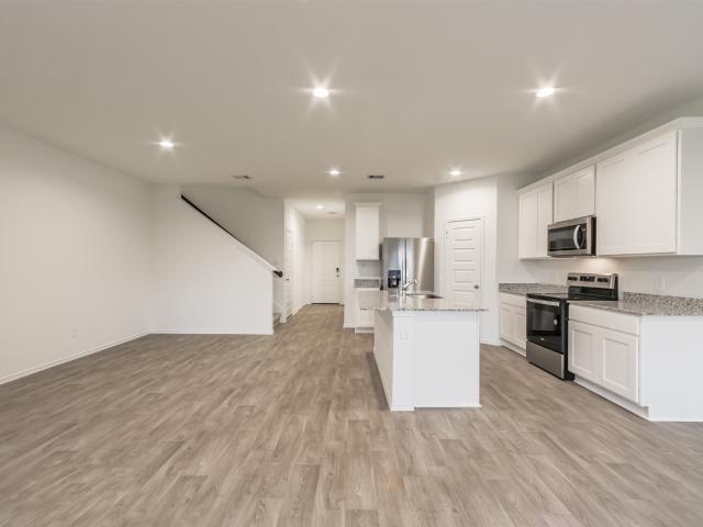 2209 Laurel Bloom Ln