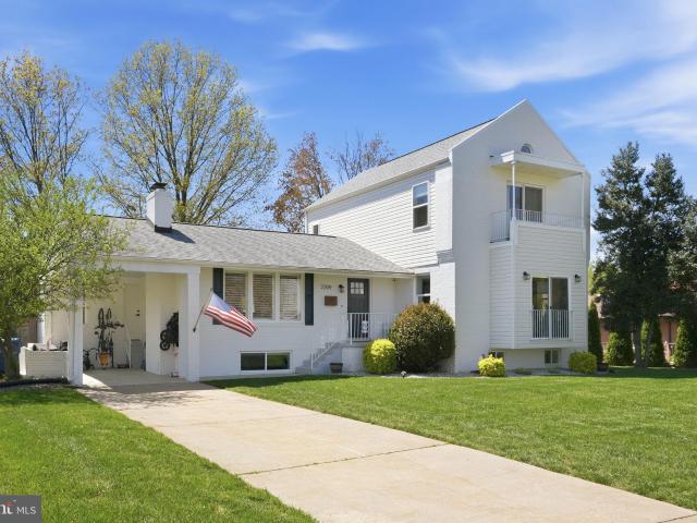 2209 Rollins Dr, Alexandria, VA 22307 | MLS #VAFX2299 | Compass