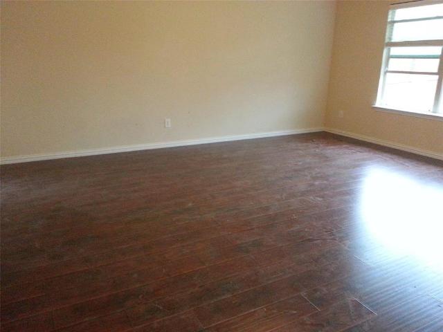 2209 Sun Creek Drive