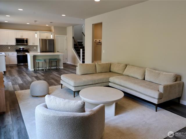 2209 SW Putnam Drive