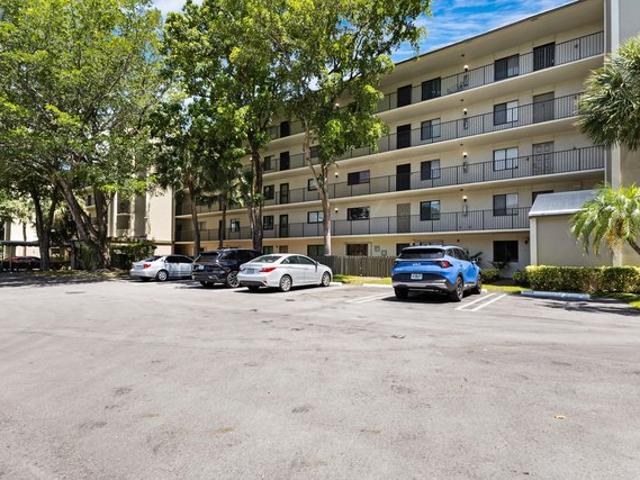 2209 S Cypress Bend Dr Apt 507, Pompano Beach, FL 33069