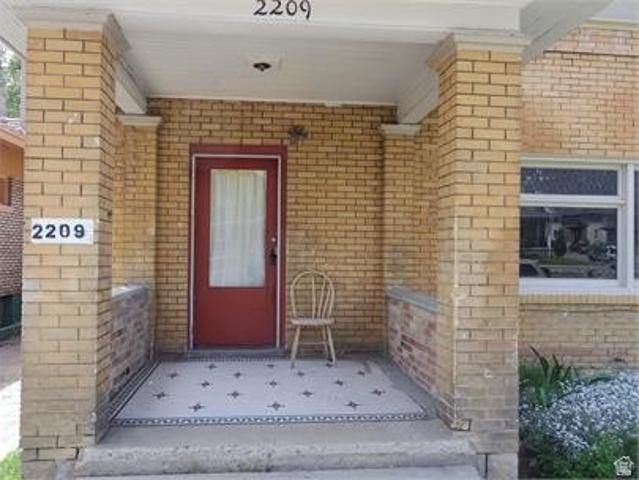 2209 S Adams Ave E, Ogden, UT 84401
