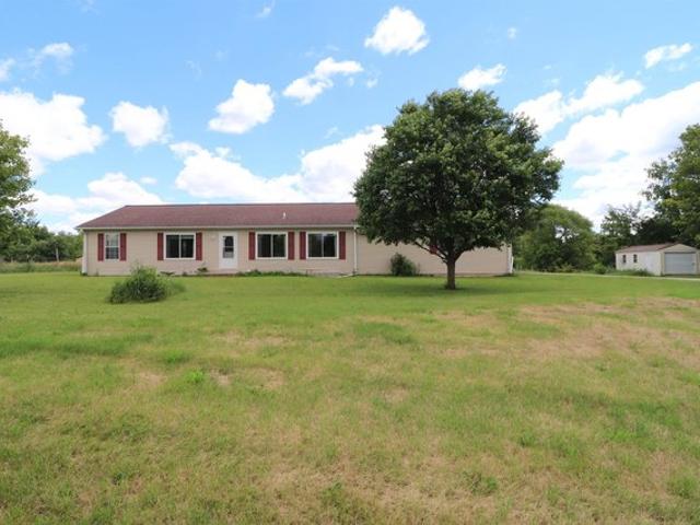 2209 S Ellis Rd, Janesville, WI 53548