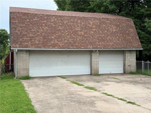 2209 S Ellison Way, Independence, MO 64050