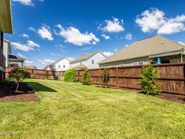 2209 Scarlet Tanager St