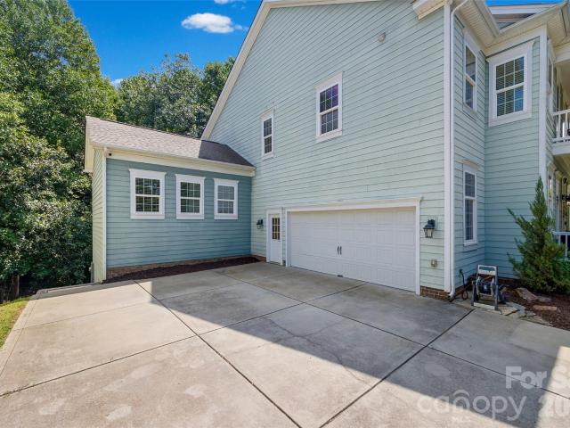 2209 Trading Ford Drive