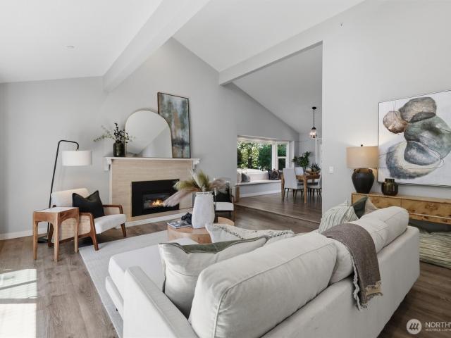 2209 W Lake Sammamish Parkway NE