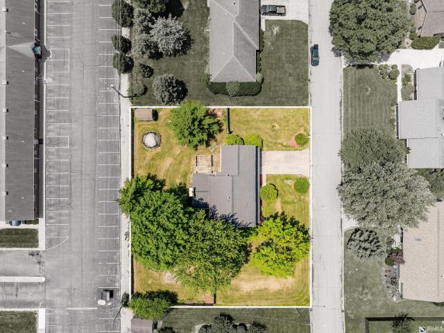 2209 W Woodmont Drive