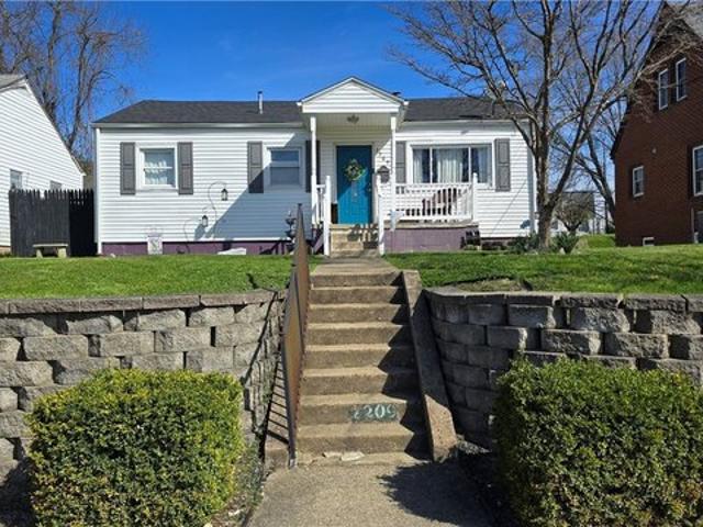 2209 16th St, Parkersburg, WV 26101
